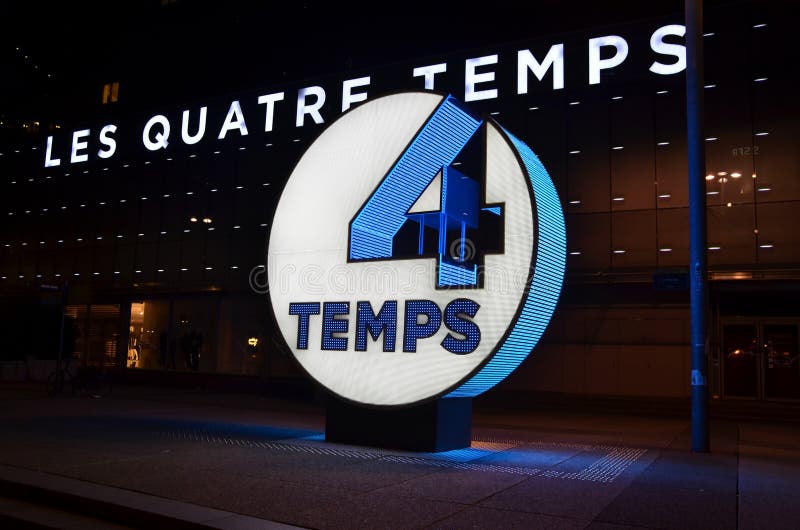 Winkelcentrum Les Quatre Temps Redactionele Stock Afbeelding - Image of ...