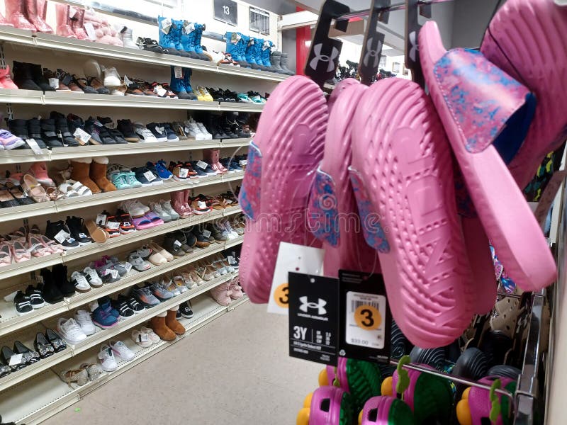 Winners Store Interior View Editorial Photography - Image of american ...