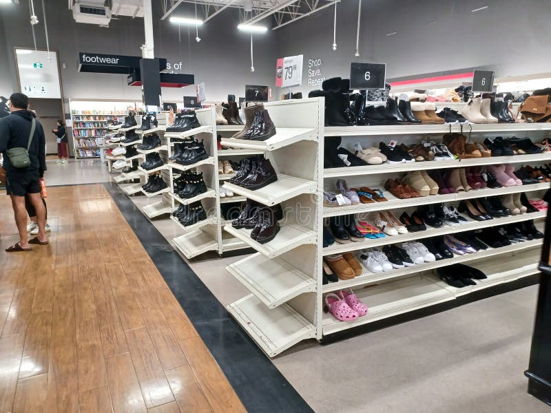 Winners Store Interior View Editorial Photo - Image of retail, discount ...