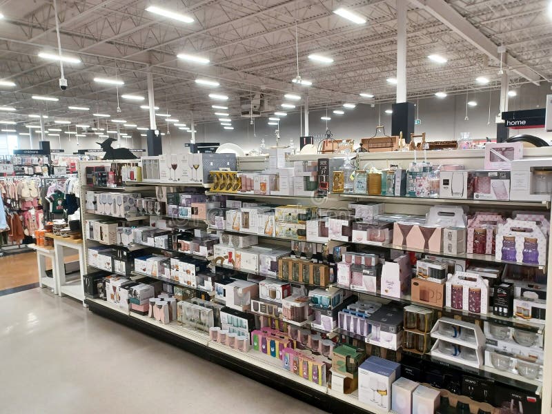 Winners Store Interior View Editorial Photography - Image of mall ...