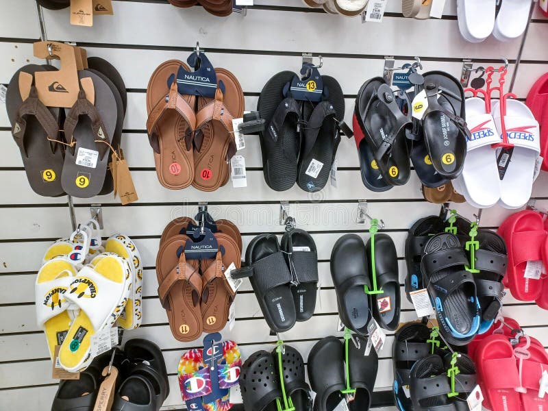 Winners Store Interior View Editorial Stock Image - Image of inside ...