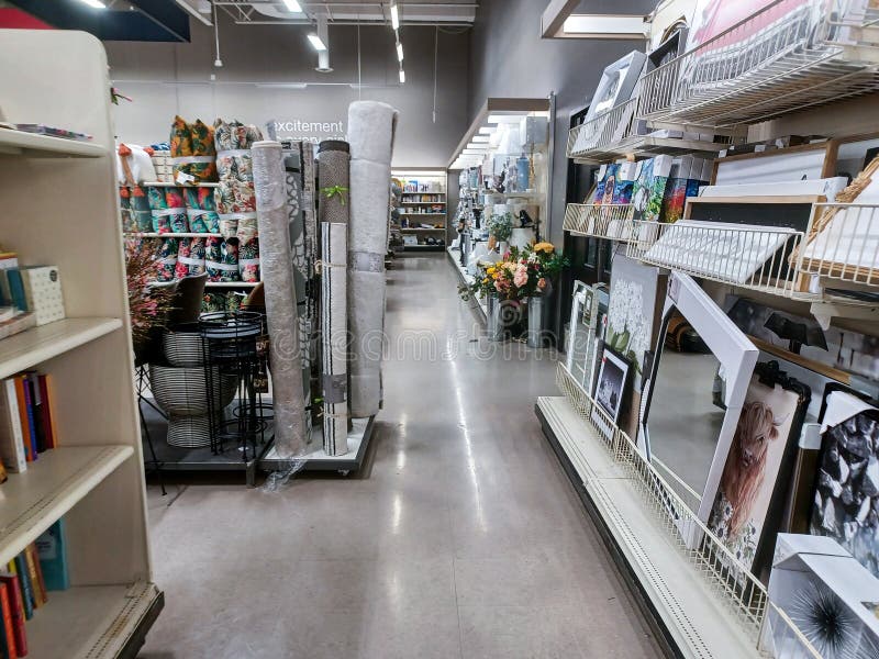 Winners Store Interior View Editorial Photography - Image of department ...