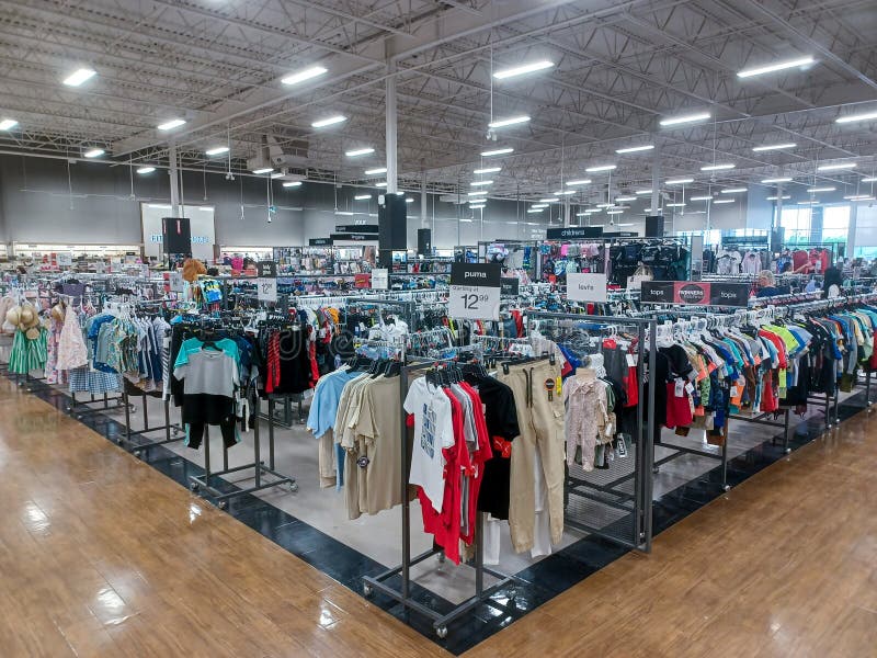 Winners Store Interior View Editorial Photo - Image of market, discount ...