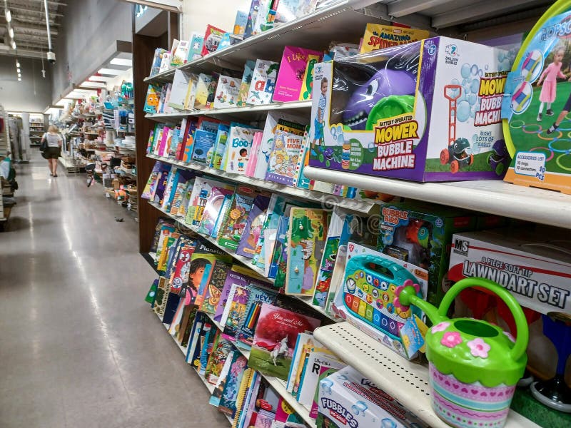 Winners Store Interior View Editorial Photo - Image of apparel, product ...