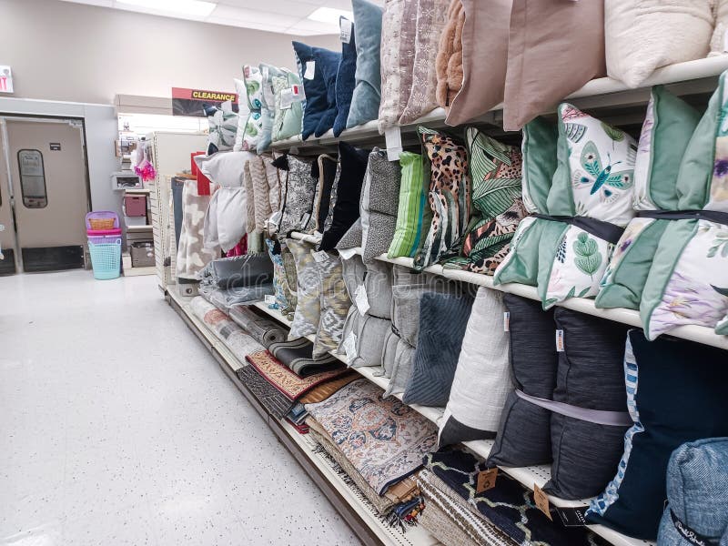 Winners Store Interior View Editorial Photography - Image of nationwide ...