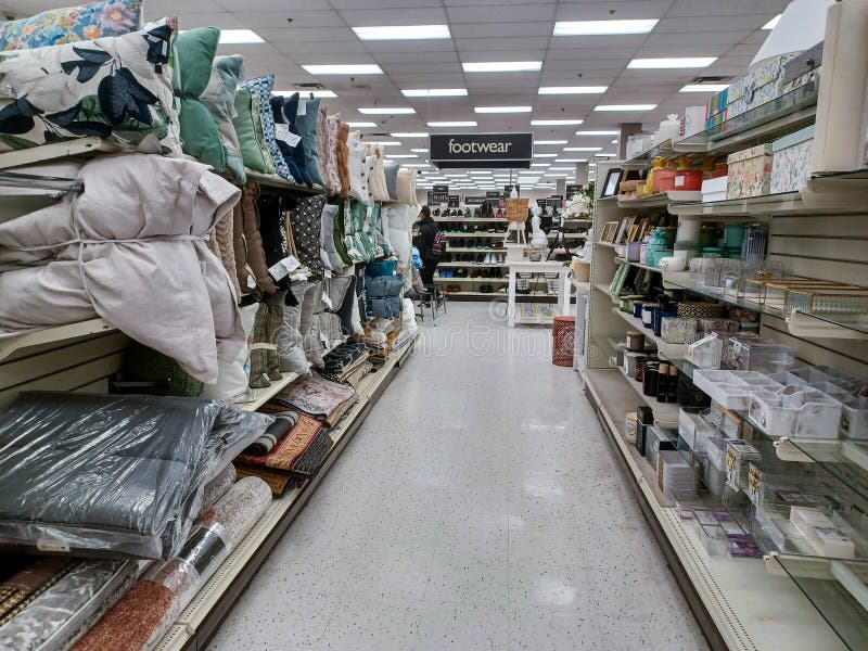 Winners Store Interior View Editorial Photo - Image of entrance, mall ...