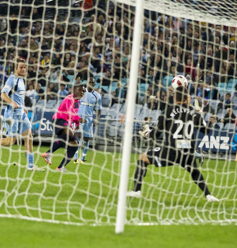 Winning goal by Everton FC editorial stock image. Image of club - 15091074