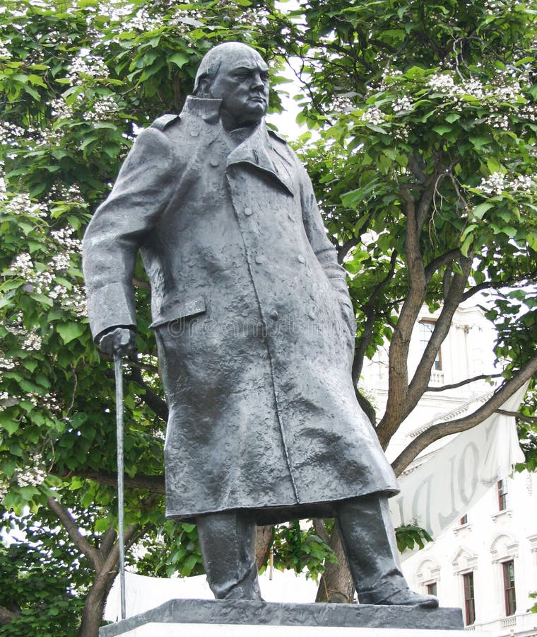 Winston Churchill Statue editorial stock photo. Image of leader - 31438963