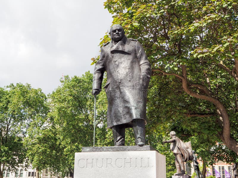 Winston Churchill Statue editorial stock photo. Image of leadership ...