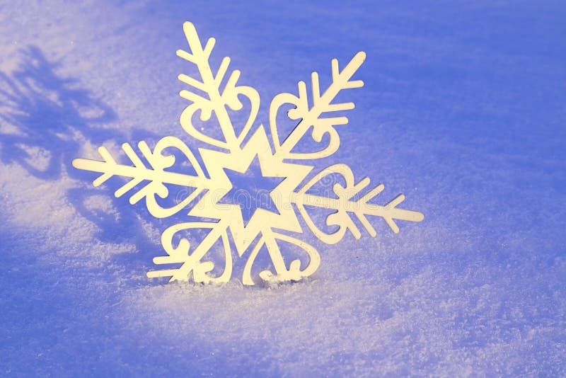 Winter Background: Decorative White Snowflake on a Snow Cover in the ...