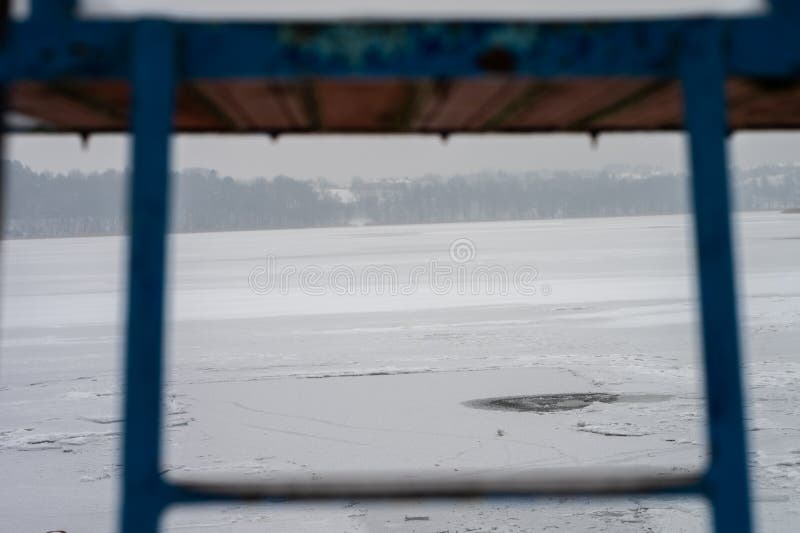 Winter on Lake Kortowo in Olsztyn Stock Image - Image of lake, frost ...