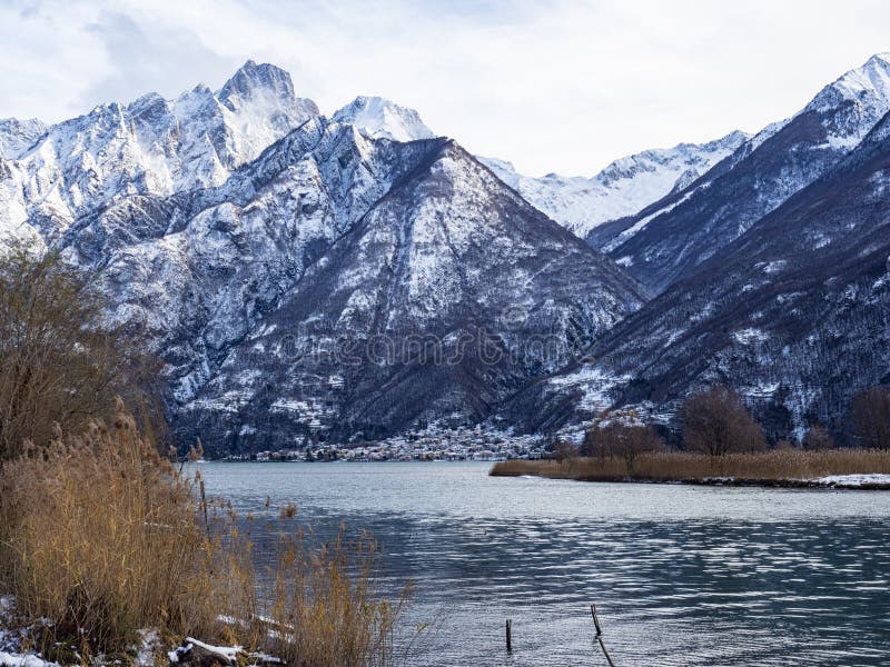 Winter Landscape on Lake Como Stock Image - Image of cane, chiavenna ...