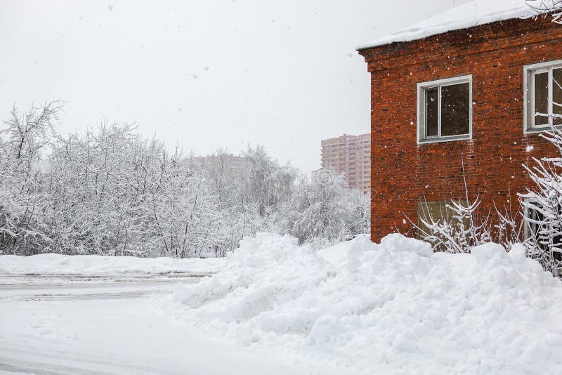 Winter landscape. Snowfall stock image. Image of building - 139548945
