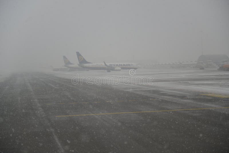 Winter in Milan Snowfall Malpensa Airport Editorial Stock Image - Image ...