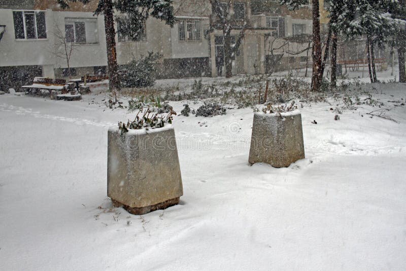 Winter Snow. Heavy Snow Fall in the City. Uncleaned Snow and Ice ...