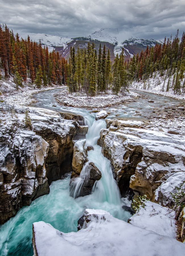 Sunwapta Falls in Jasper, Canada Stock Photo - Image of barn, aurora ...