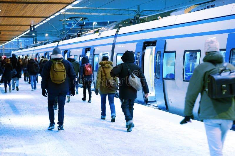 Winter train editorial photo. Image of rail, snow, winter - 45384156