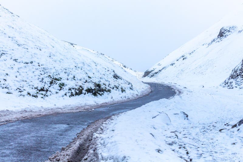 Winter View of Snow Covered Winnats Pass. Debyshire, UK Stock Photo ...