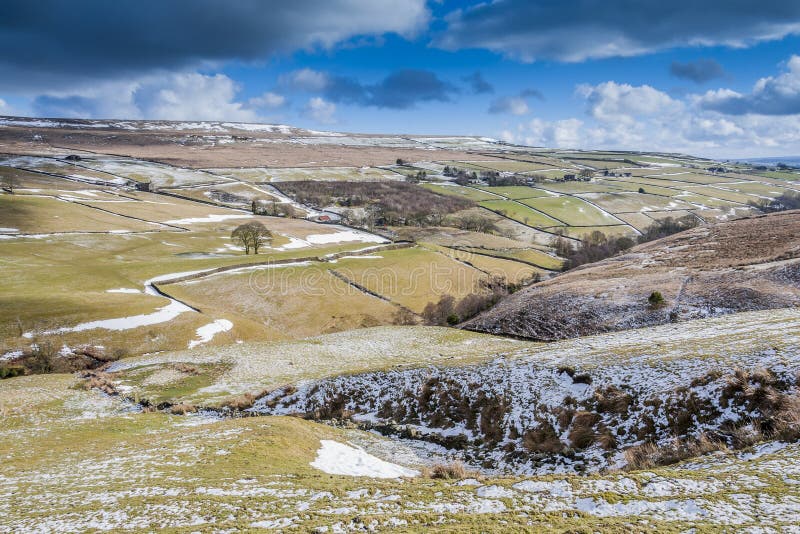 Winter yorkshire landscape stock image. Image of south - 114972157