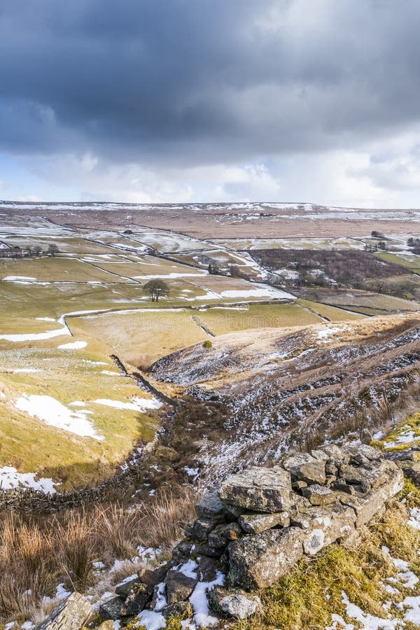 Winter yorkshire landscape stock image. Image of south - 114972157