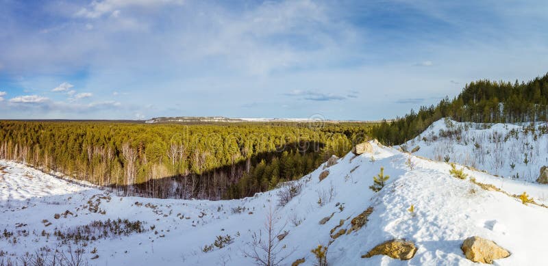 Die Urals-Landschaft Die Ural Berge Russland-Landschaft Stockbild ...