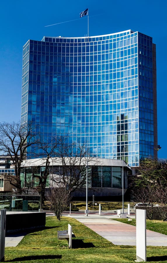 Cox Building in Fall editorial stock image. Image of building - 35368989