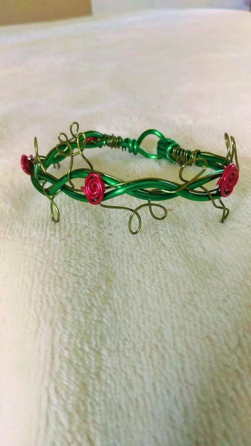 Wire rose bracelet stock photo. Image of green, rose - 131490668