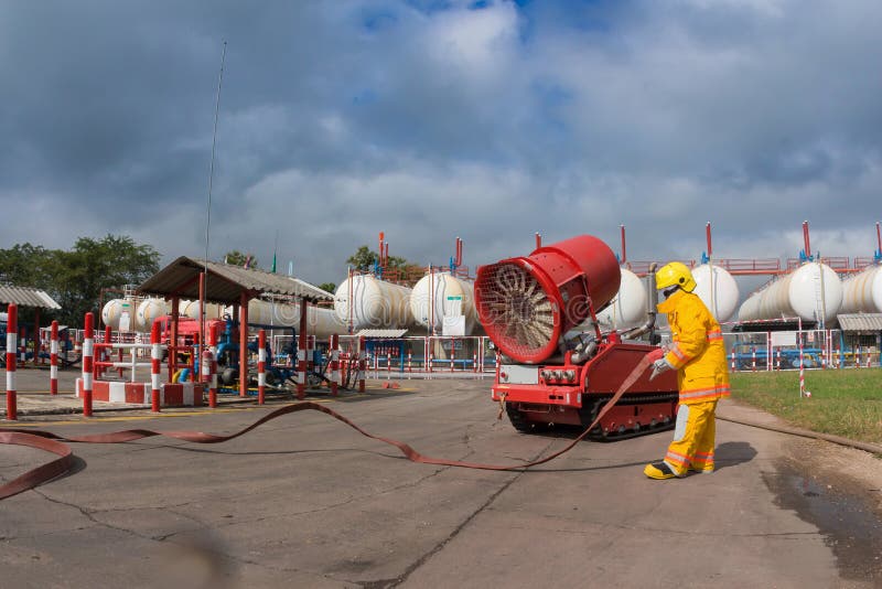 Wireless Remote Controlled Mobile Firefighting Supporting Machine Stock ...