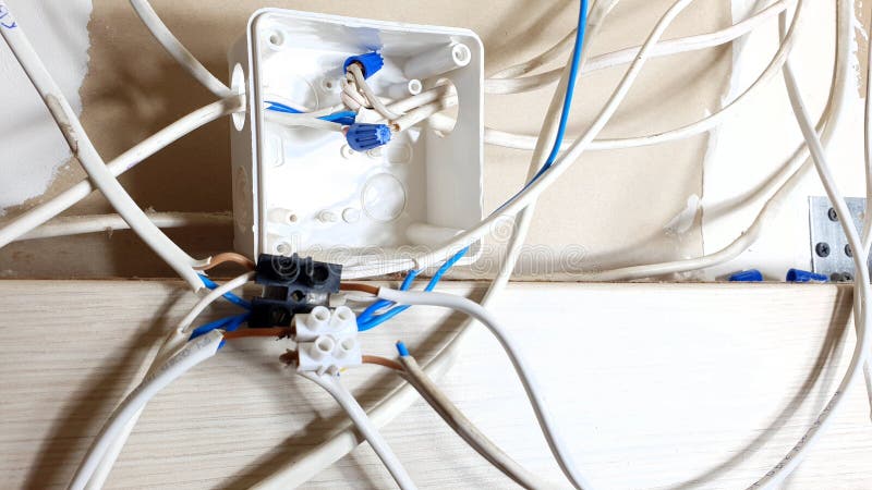 Wiring Connections in the Mounting Box, Electrical Repairs in the House ...
