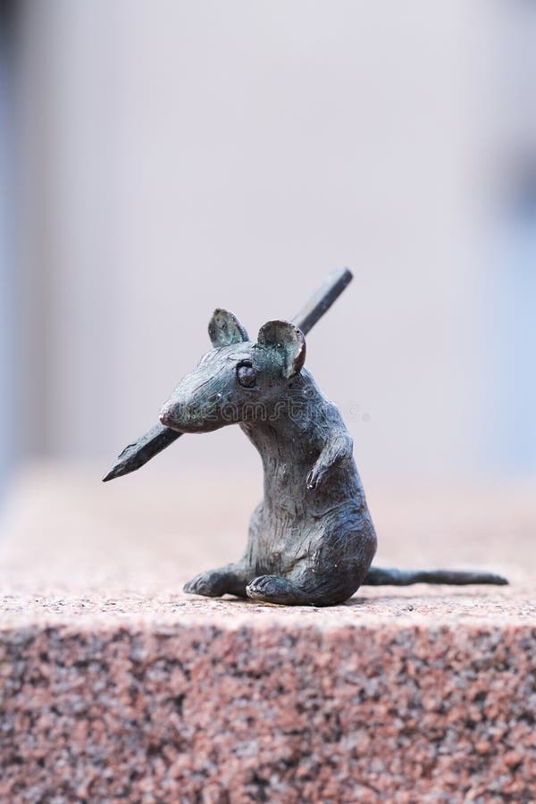 Wise Mouse Statue in Helsinki Editorial Stock Photo - Image of ...