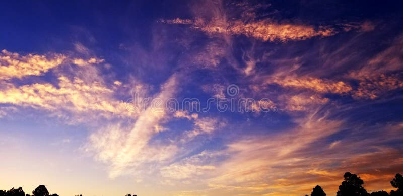 Wispy morning colors stock image. Image of clouds, wispy - 131834481