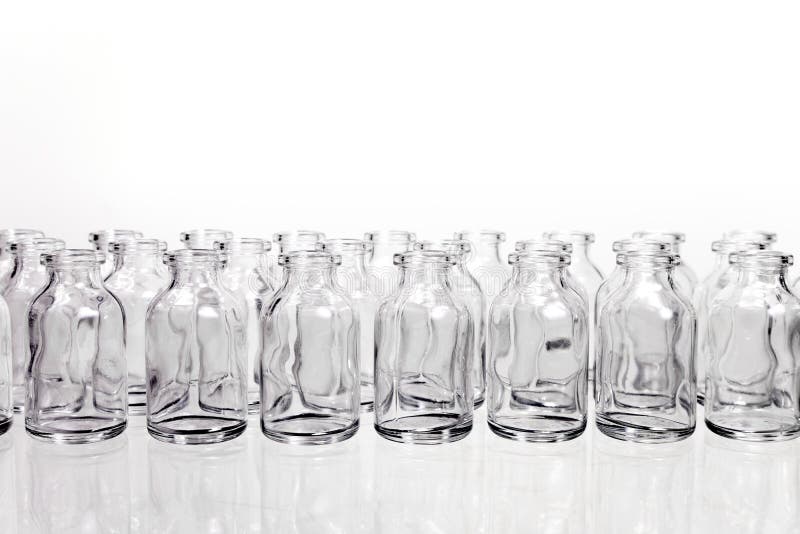 Wissenschafts-Phiolen in Den Reihen Stockbild - Bild von flasche ...