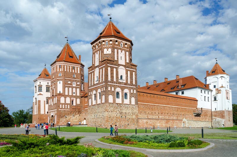 Wit-Rusland, Het Gebied Van Grodno Mir Castle, Mening Van Het Meer ...