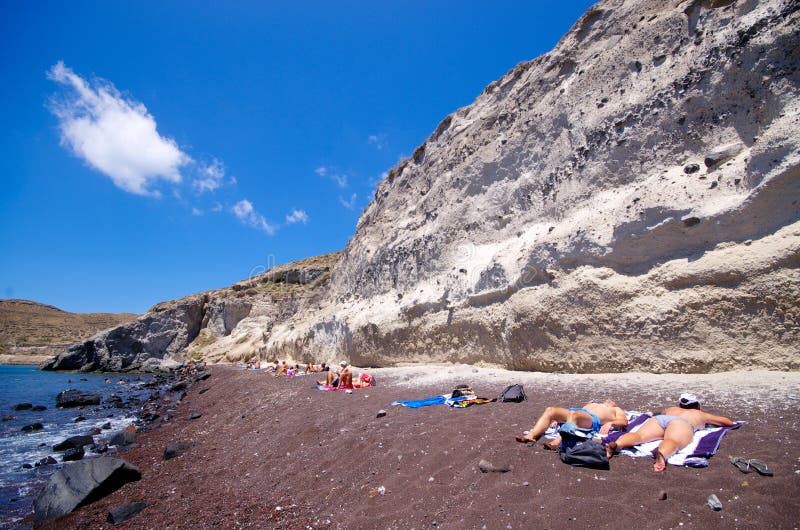 Wit Strand Op Santorini-eiland, Griekenland Redactionele Stock ...