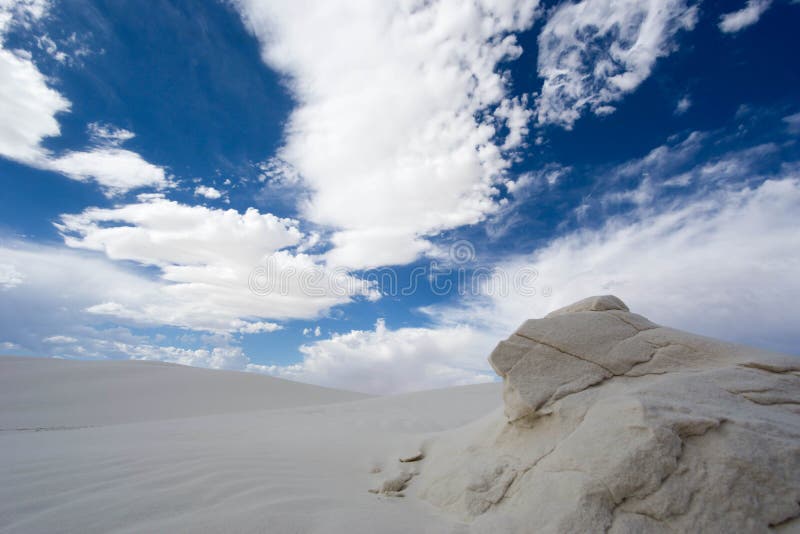 Wit Zand stock afbeelding. Image of genaturaliseerd, zuidwesten - 76843239