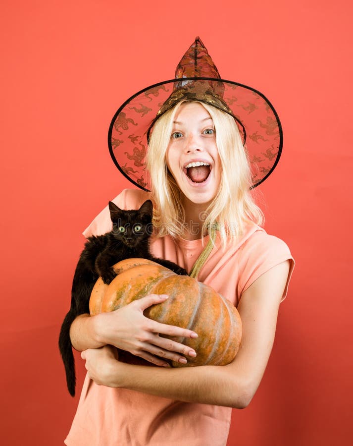 Woman Witch With Pumpkin And Black Cat Fashion Glamour Halloween Art Design Halloween Costume