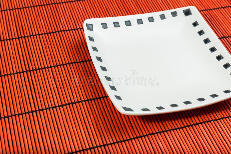 Witte plaat stock foto. Image of leeg, ceramisch, bruin - 43623952