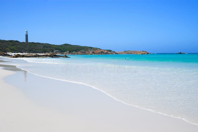 Perfect Wit Strand stock afbeelding. Image of schuim, aqua - 2486951