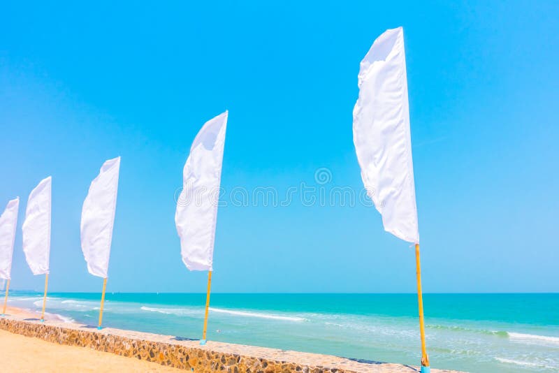 Witte vlag stock afbeelding. Image of leeg, flappen, begrip - 72117247