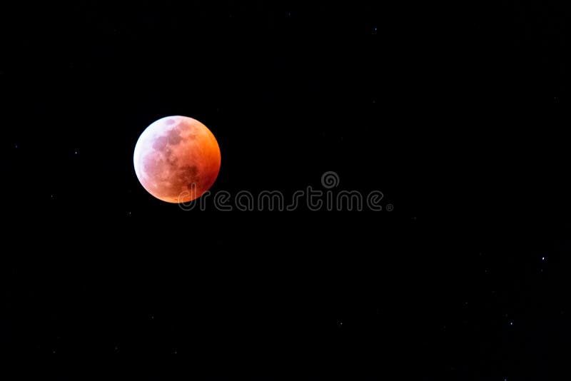 Super Wolf Blood Moon Lunar Eclipse Stock Image - Image of southern ...