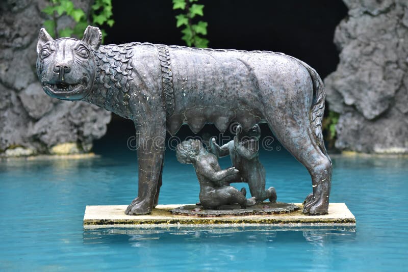 Wolf Mother of Romulus and Remus Stock Photo - Image of mother, italy ...