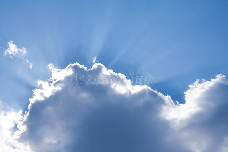 Wolk stock foto. Image of vrij, nave, stralen, vrijheid - 5141924