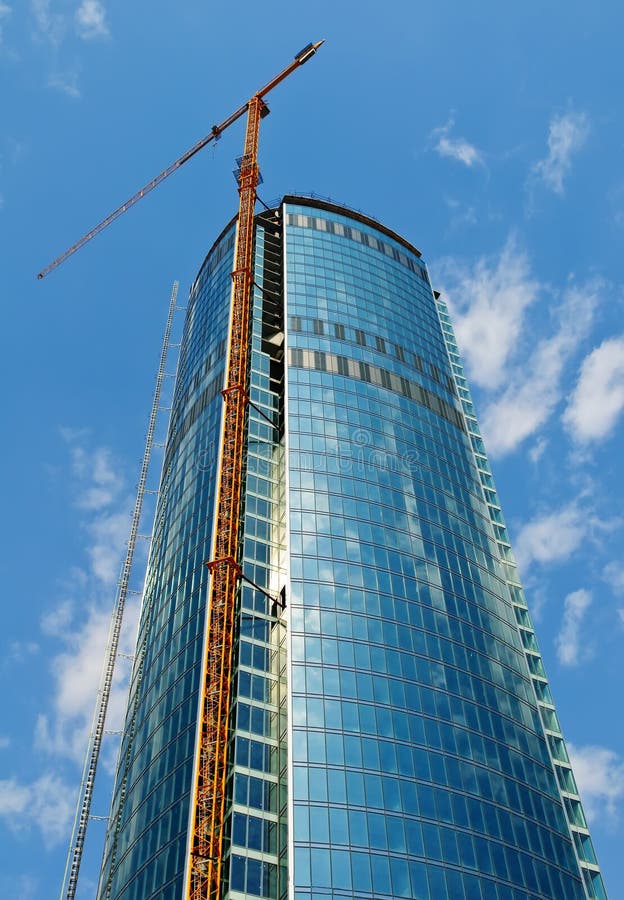 Wolkenkratzer im Bau stockfoto. Bild von mode, gebäude - 1791496