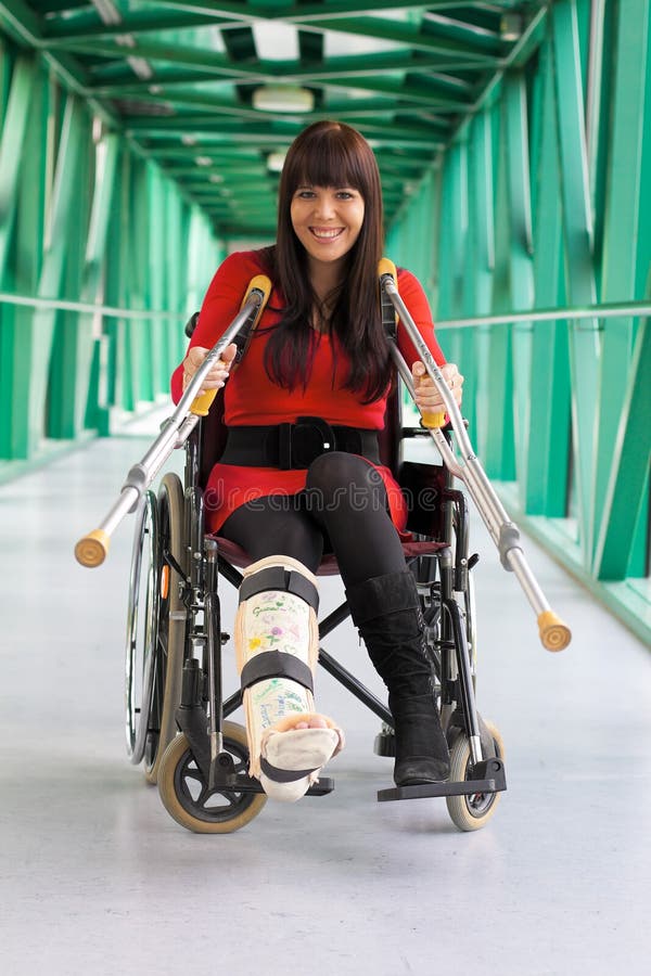 Woman with broken leg stock image. Image of fracture - 11342601