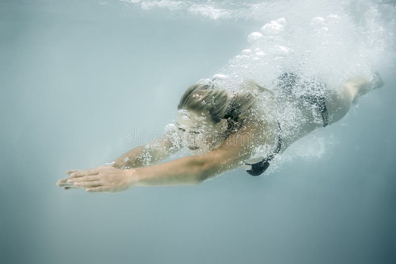 Woman dive stock image. Image of woman, young, female - 33501941
