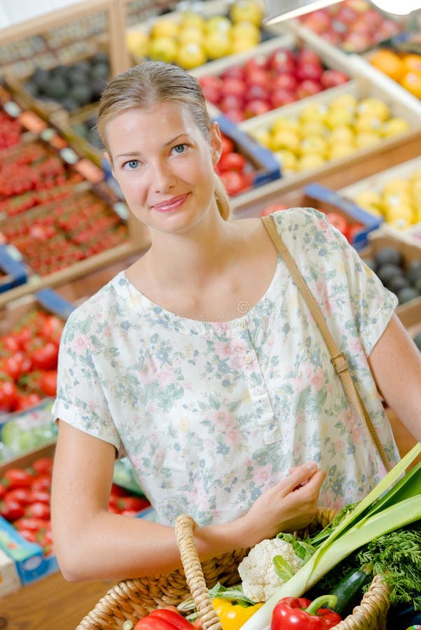 Woman doing weekly shop stock image. Image of green, fresh - 83784863