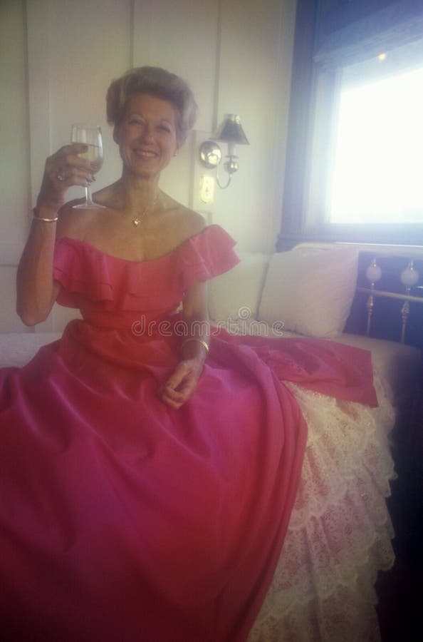 Southern Belle with Mint Julep Stock Image - Image of julep, flowers ...