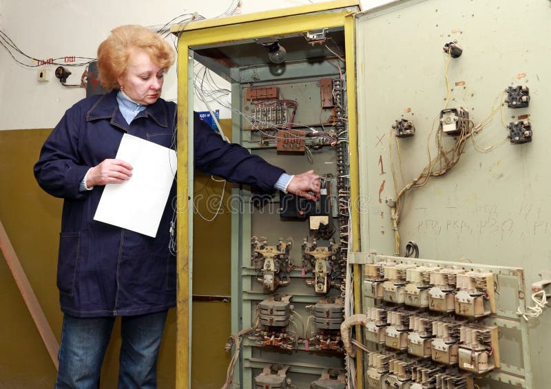 Woman engineer stock image. Image of industry, instrument - 23021789
