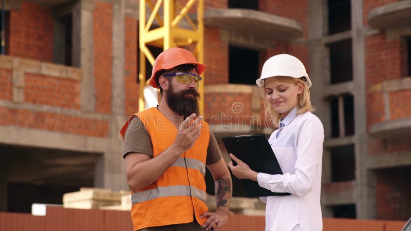 Relationships between Construction Clients and Participants Building ...