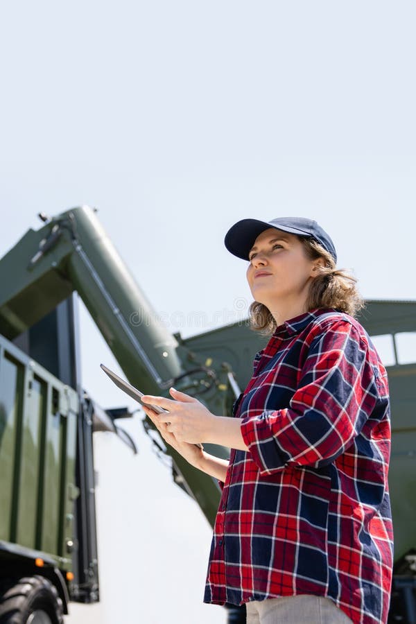 Woman Farmer Tablet Watching Grain Loading Stock Photos - Free ...